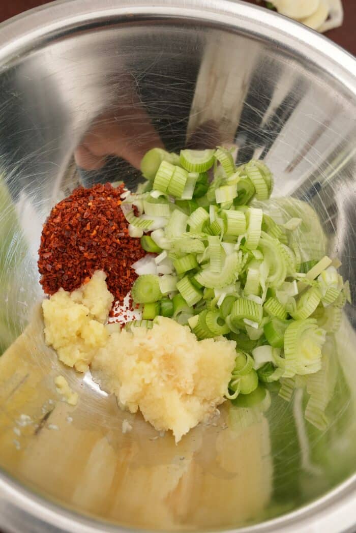 Creamy Spicy Sesame Soba - Quick and Easy! (VIDEO) - CJ Eats Recipes
