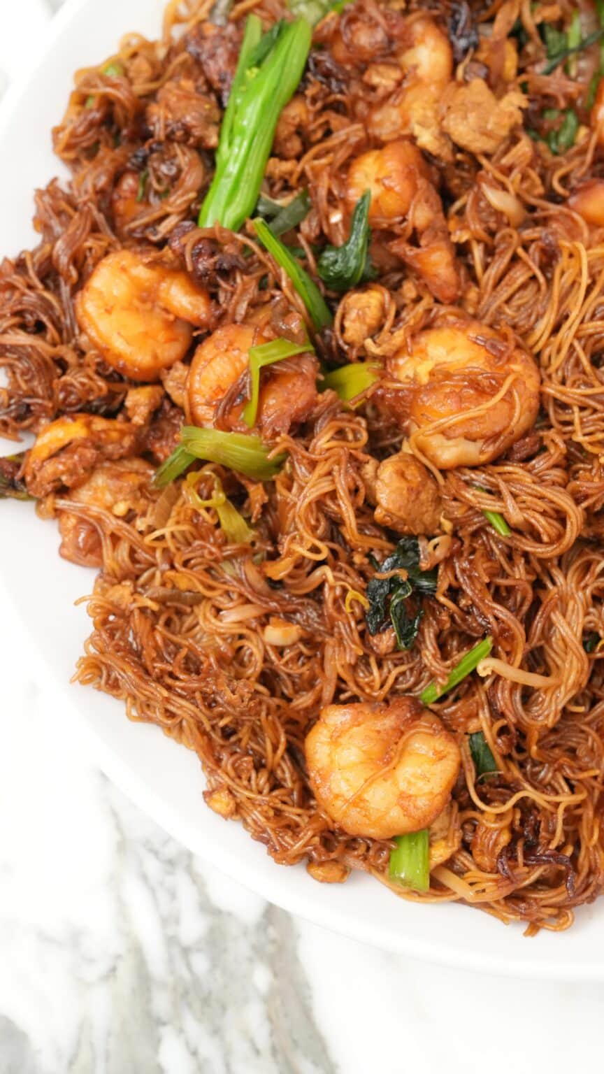 Bihun Goreng (Video) - CJ Eats Recipes