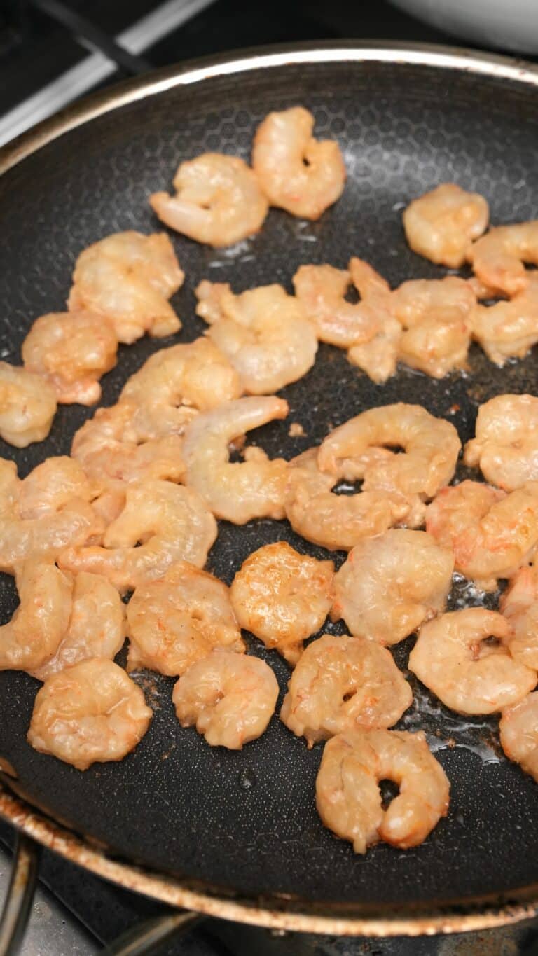 Bihun Goreng (Video) - CJ Eats Recipes