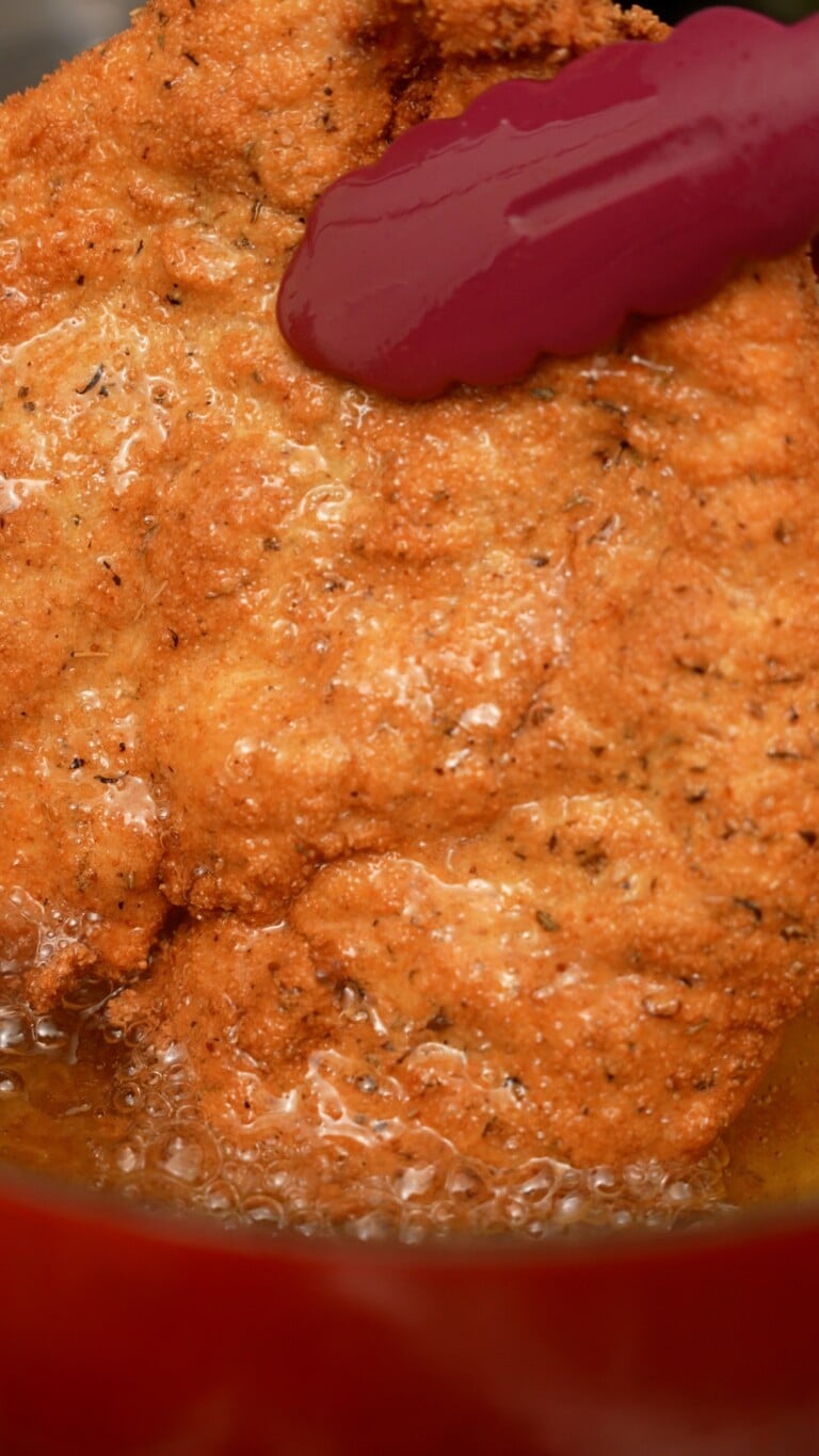 Best Chicken Parmesan (Super Easy + Crispy) (VIDEO) - CJ Eats Recipes