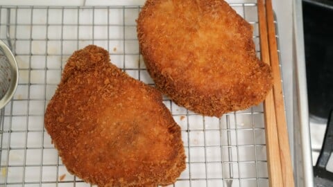 Pork Katsu - Super Crispy! (VIDEO) - CJ Eats Recipes